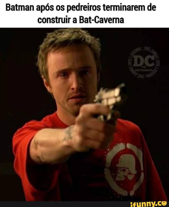 Batman após os pedreiros terminarem de construir a Bat-Caverna ss - iFunny Brazil